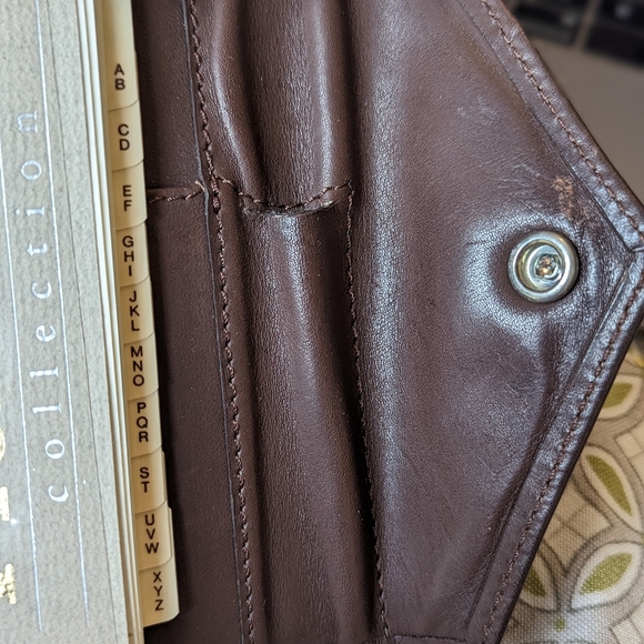 Levenger | Bags | Brown Levenger Wallet And Planner In One 425 X 5 ...